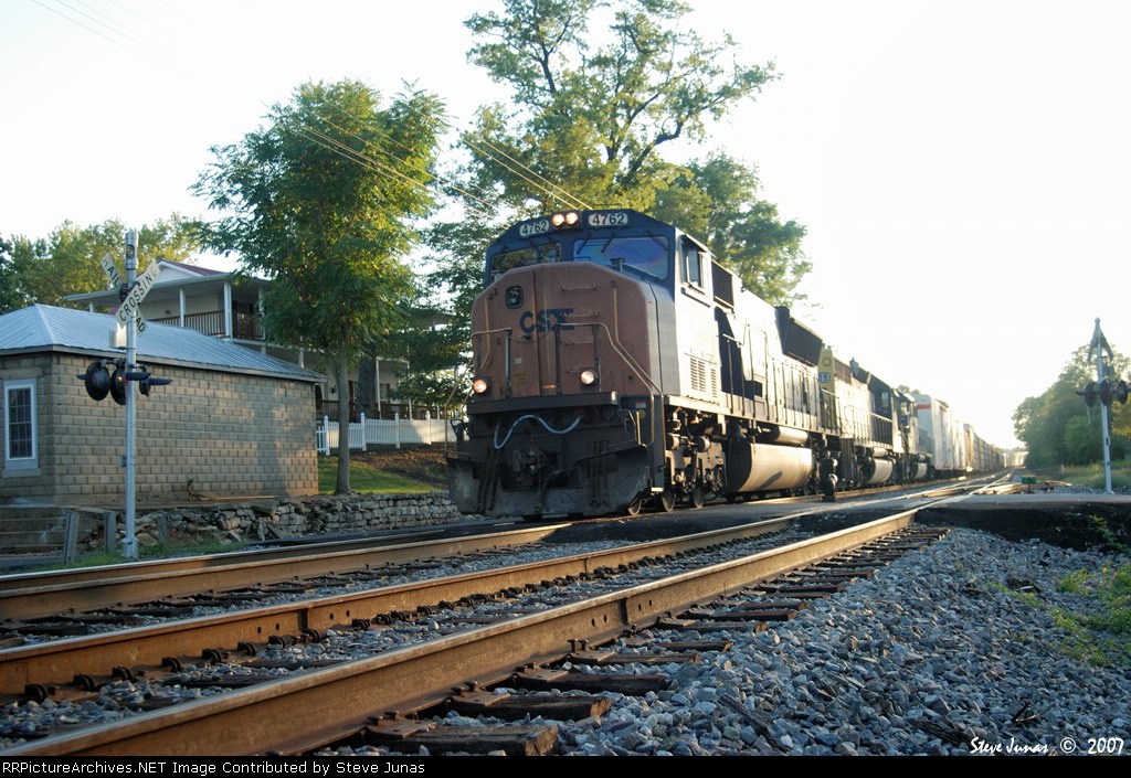 CSX 4762 Q520